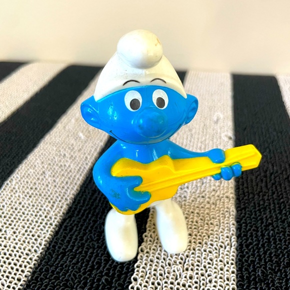 Vintage | Accents | Vintage Smurfs 982 Windup Toy | Poshmark